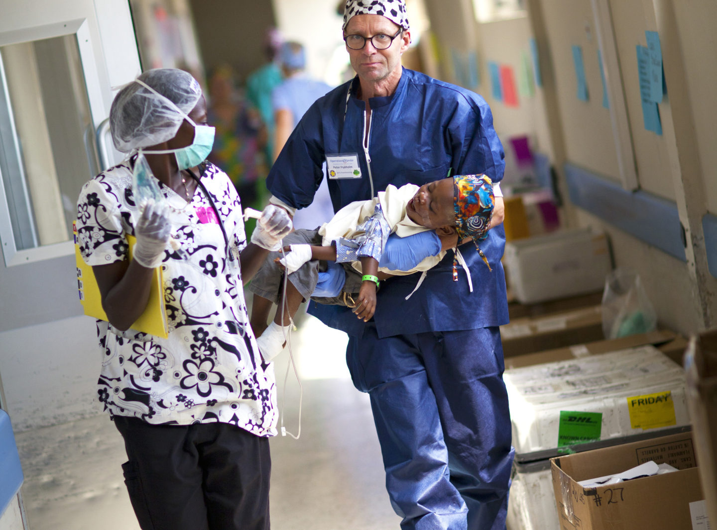 Stöd oss – Operation Smile Sverige